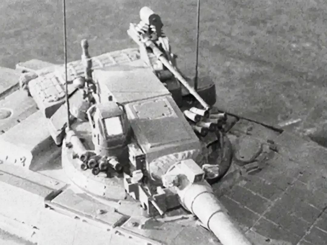 A super tank with a power of up to 1500 horsepower with a 152mm main ...