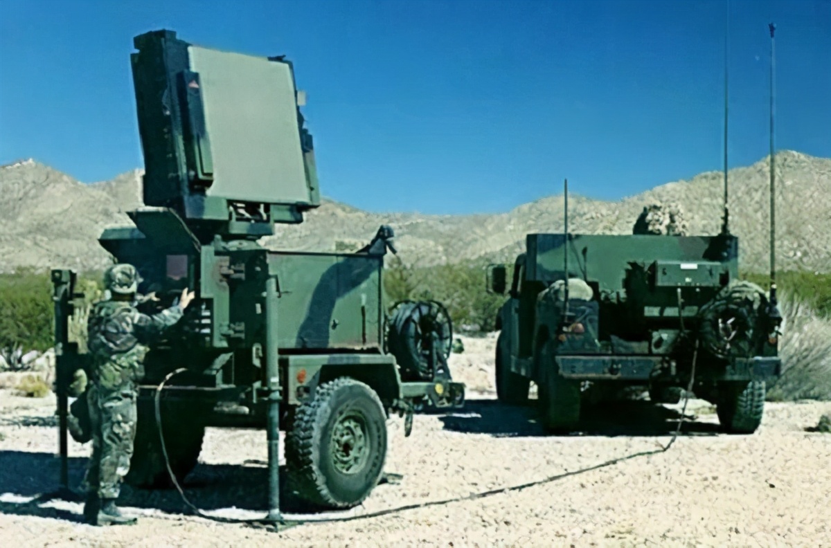 Army aviation helicopter mounted jamming pod unveiled, can suppress the ...