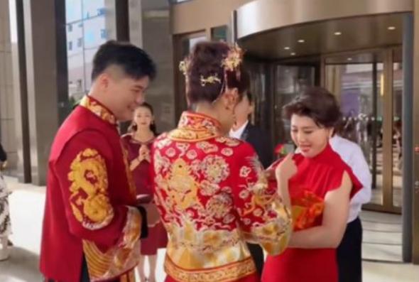 Yan Xuejing's son got married, Pan Changjiang and Li Yugang ...