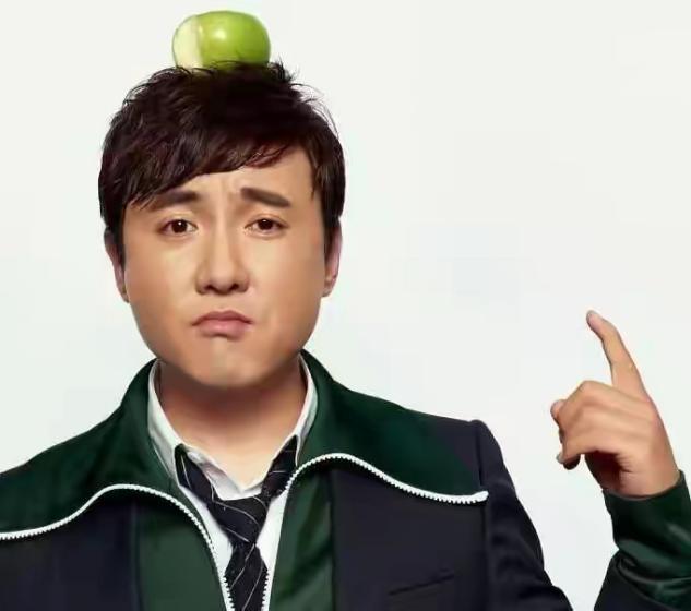 Shen Teng joined the new trend variety show, followed by Guan Xiaotong ...