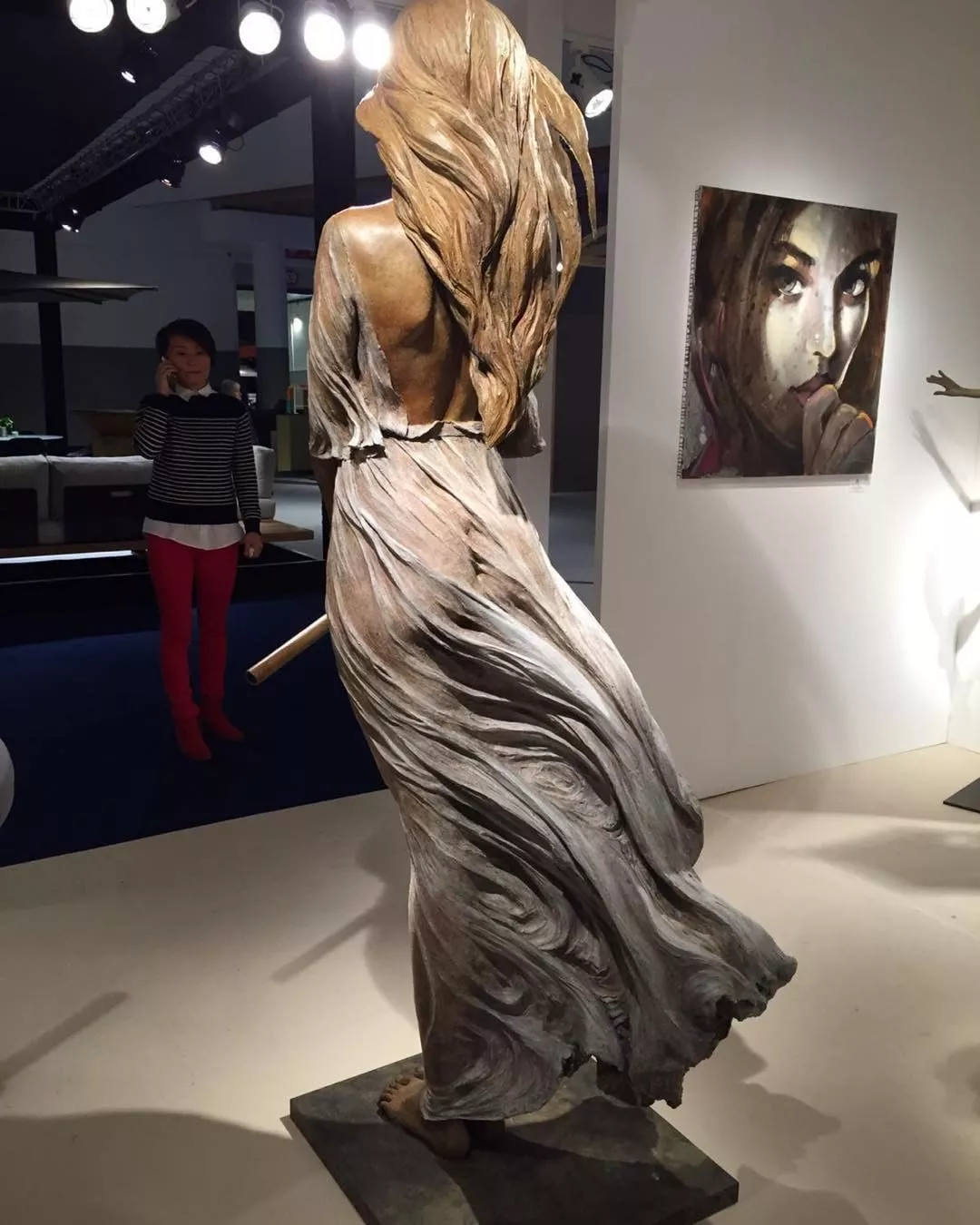 Luo Lirong sculpture - iNEWS