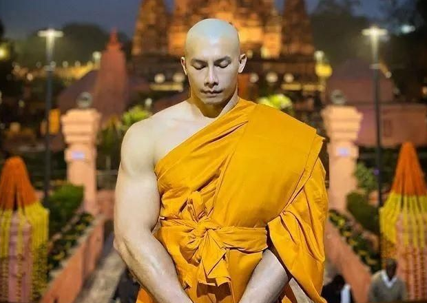 Thailand's most handsome monk: comparable to Tang monk, was sent to a ...