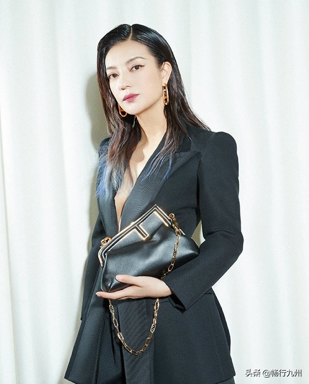 The same style of celebrity: Fendi First bag, luxurious Fun experience ...