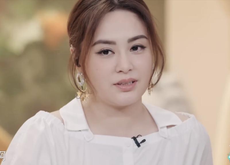 Gillian participated in a variety show for the first time after her ...