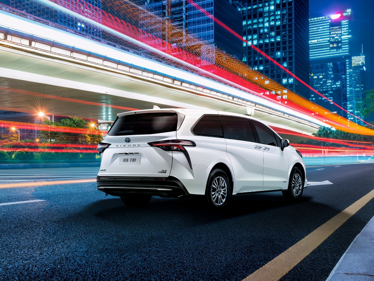 TNGA's "Three Flagships" lineup is formally formed, and GAC Toyota's SIENNA three-city linkage ...