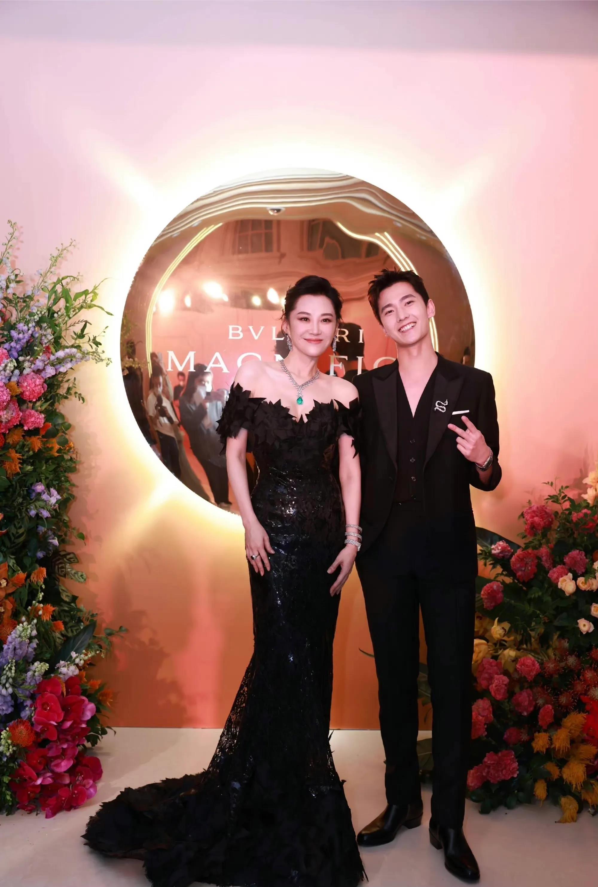 52-year-old Xu Qing and 30-year-old Yang Yang are hot searches!Good ...