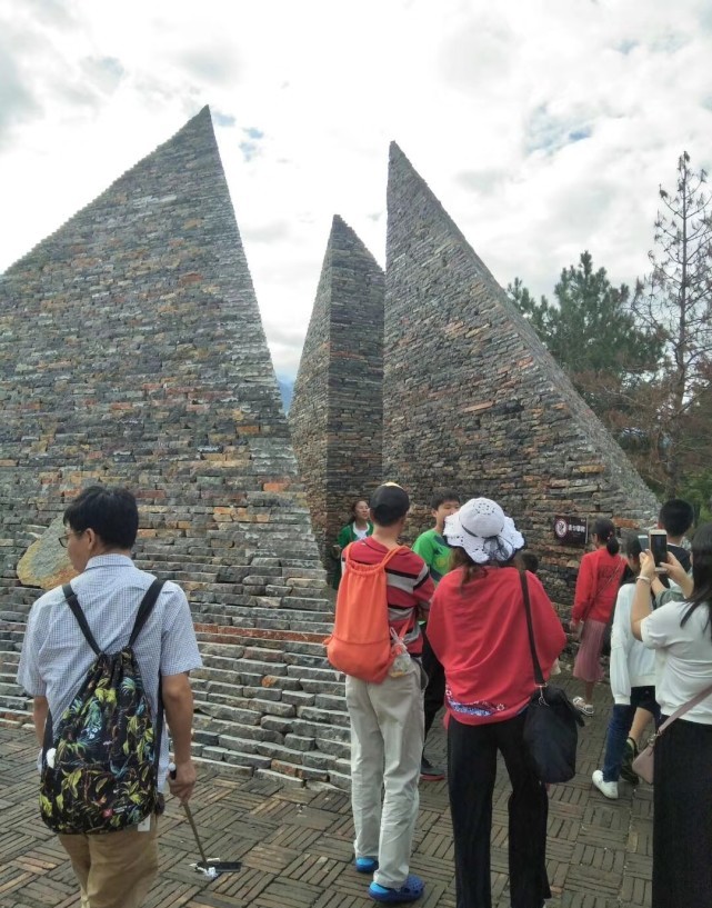 Lijiang Dongba Secret Land, Dongba Valley - iNEWS