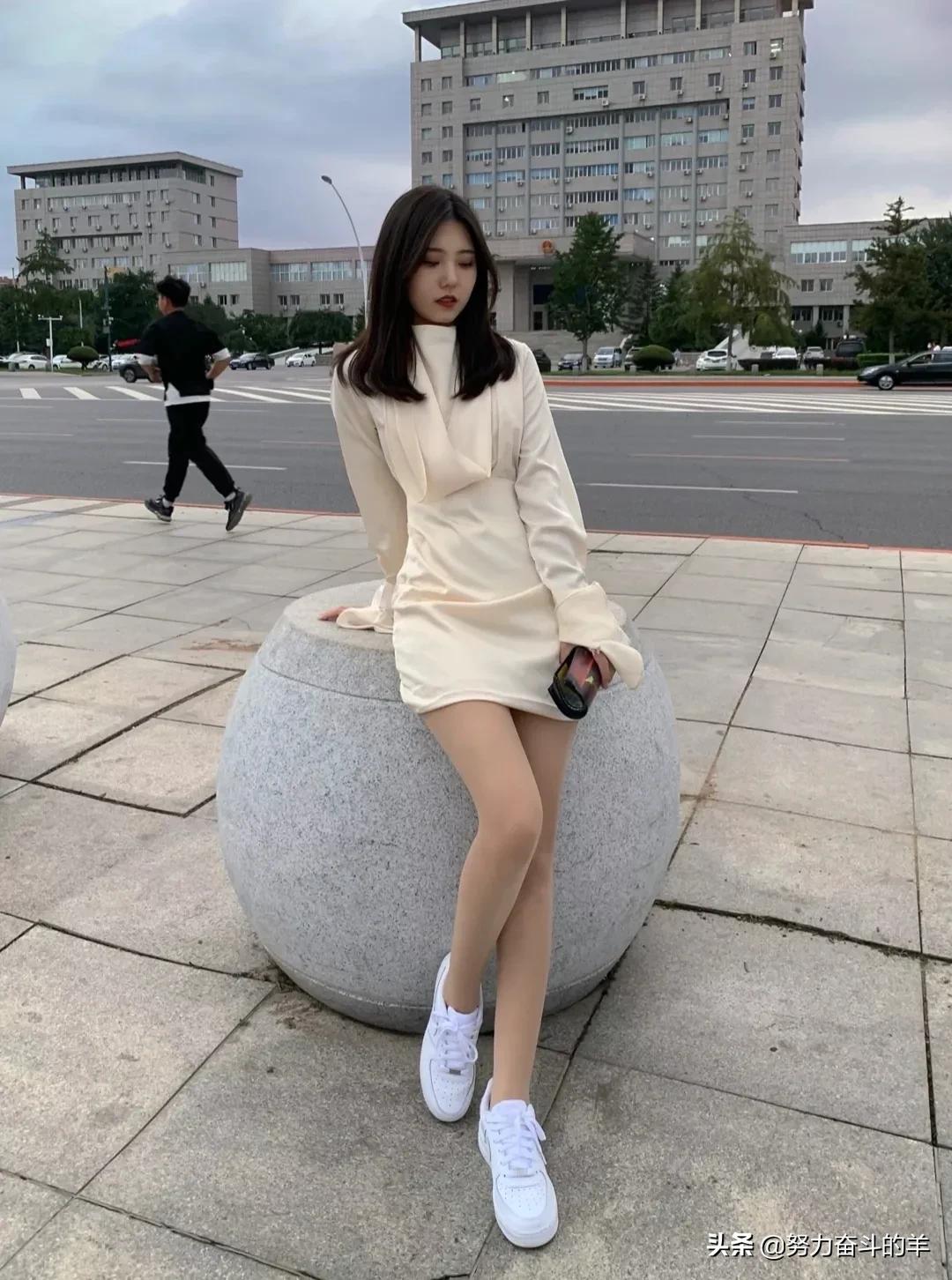 Dress with stockings + white shoes, fashionable and pure, cute and ...