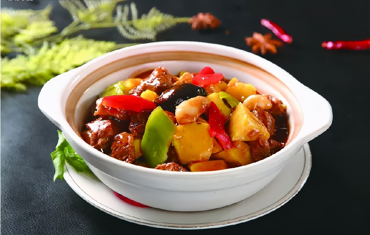 If you let the meat stew well cooked, rotten and delicious!The secret ...