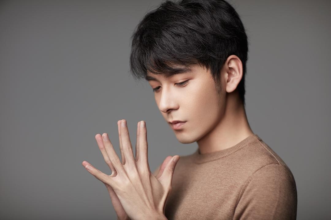 "An Le Biography" was launched in July, Reba was appointed as the ...