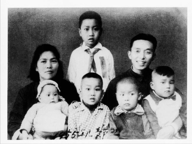 "King Xikang" Liu Wenhui did not follow Chiang Kai-shek to flee to join ...