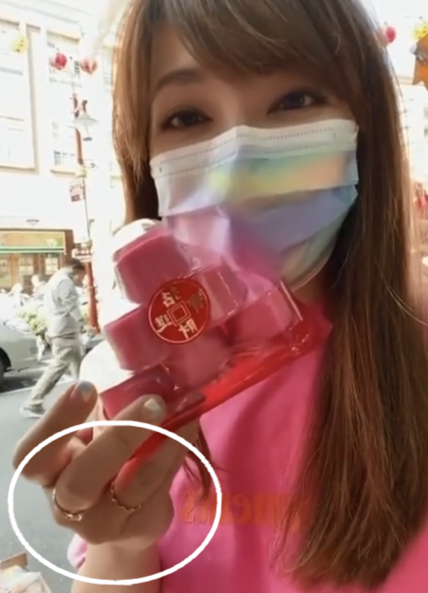 One year of divorce is coming soon? Liang Jingru wears a ring to ...