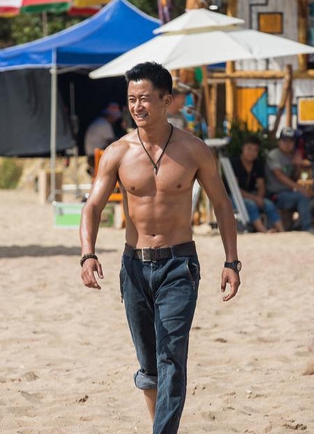 Why does Wu Jing sell the house and shoot the wolf? - iNEWS