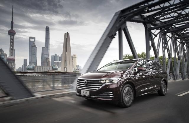 Which is better, Buick gl8 and SAIC Volkswagen Viloran?Contest of ...