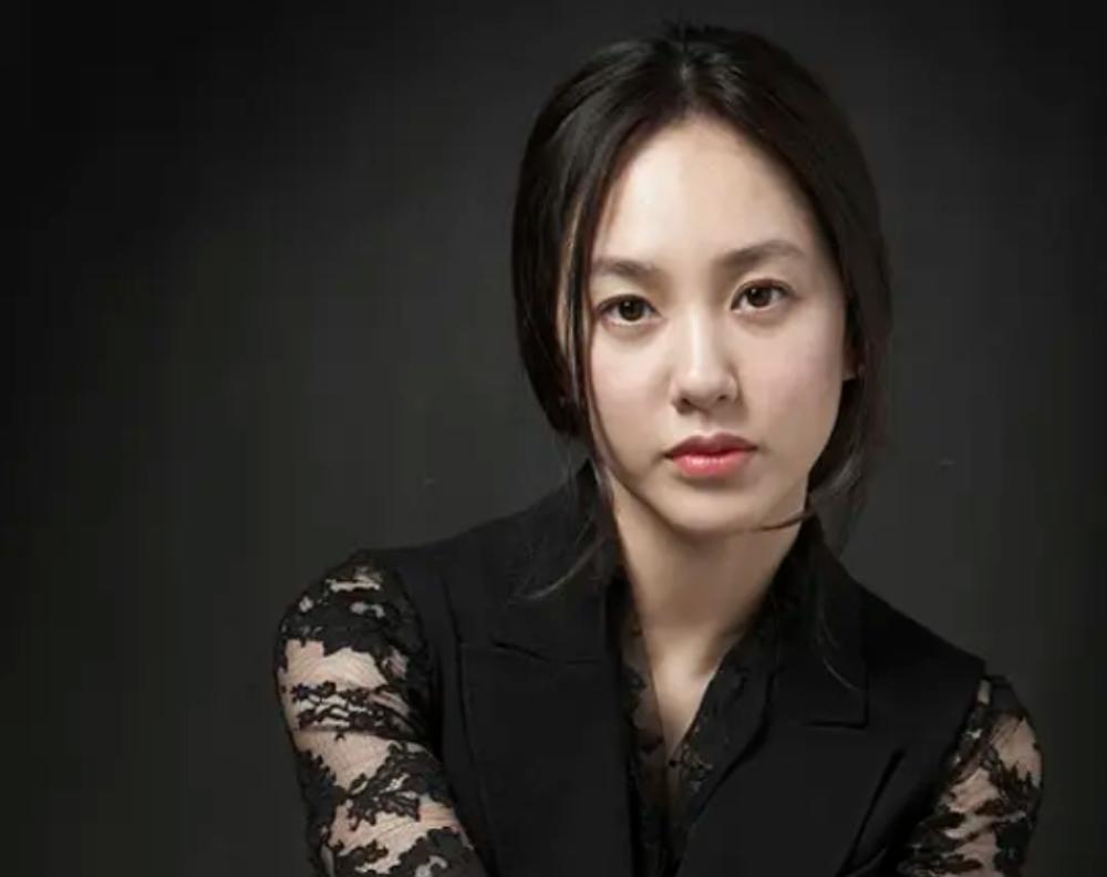 Jian Yan: Park Joo-mi with white skin and beautiful body - iNEWS