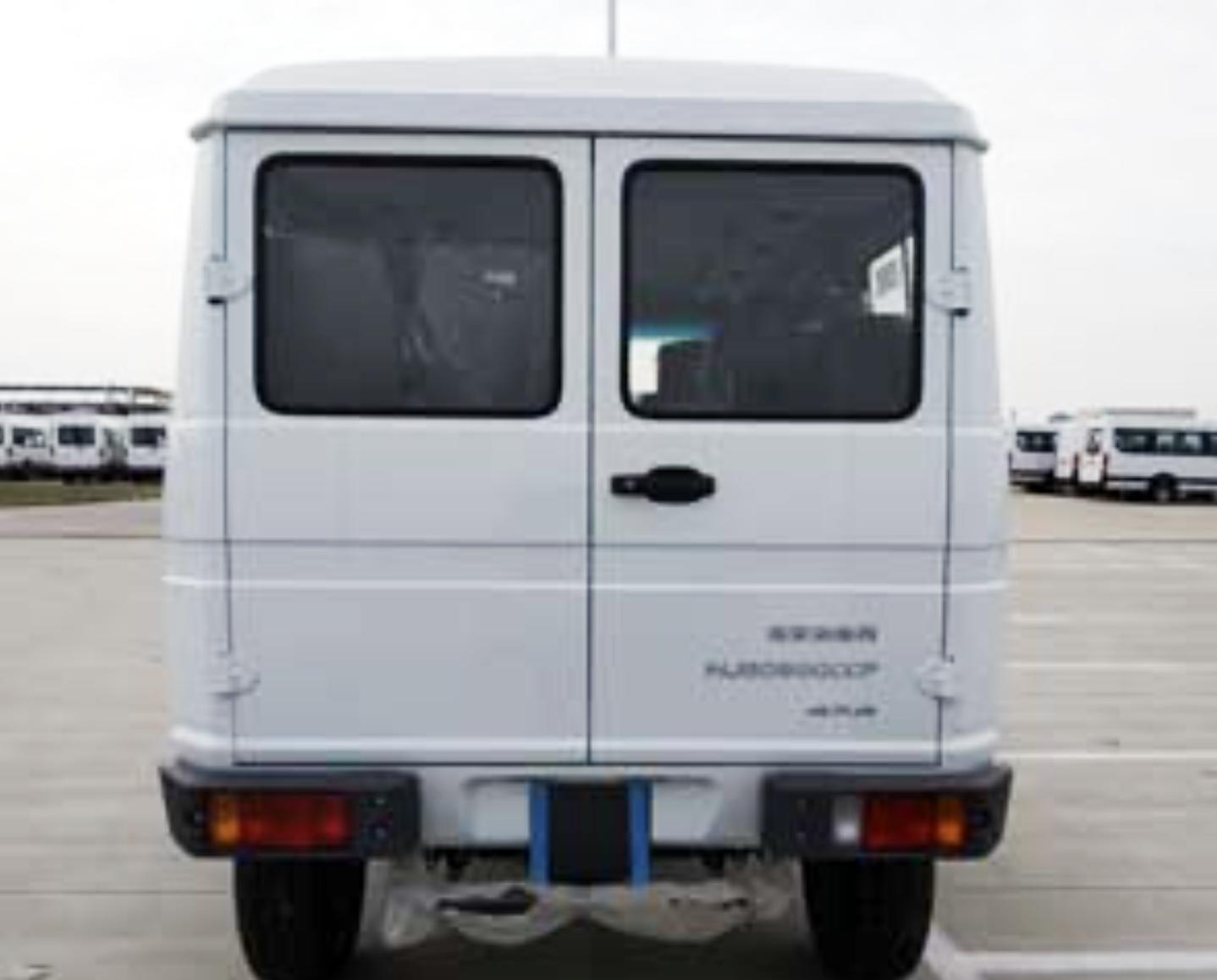 The new Iveco Ouba is launched, with 10 seats and 14 seats, 2.8T diesel ...