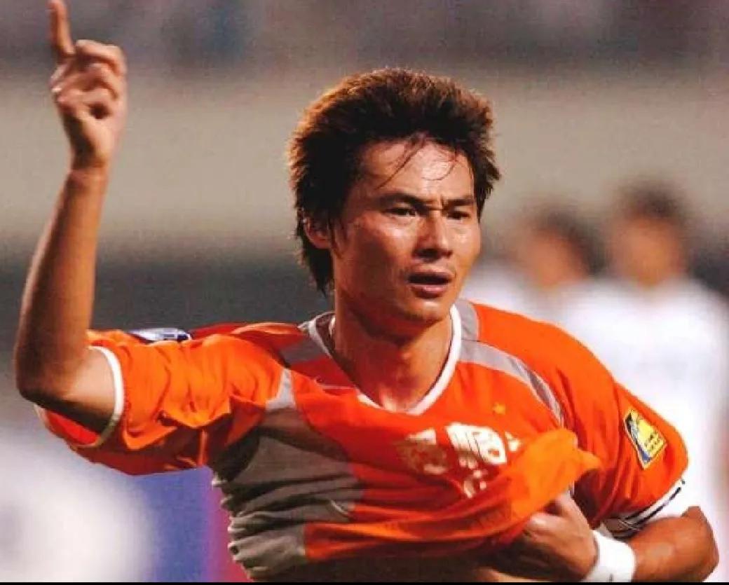 Li Yi and Fan Zhiyi have two very different lives - iNEWS