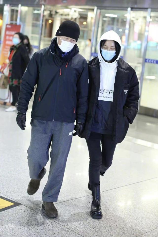 The big sister is also a petite, and the husband Meng Tong is appearing ...