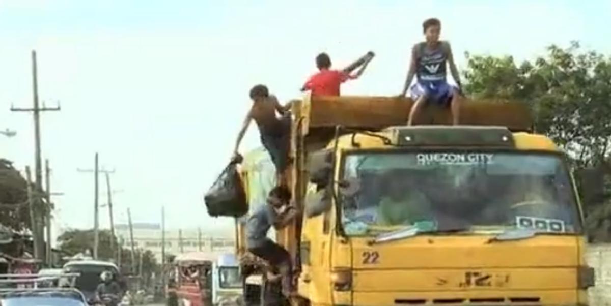 300,000 people in the Philippines live in garbage dumps and eat only ...
