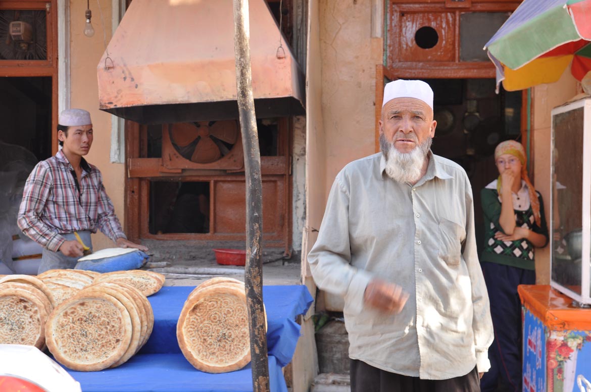 Why did the Uyghur people split into the Uygur and Yugu ethnic groups ...