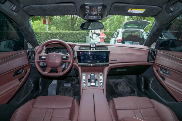 The French luxury car DS9 is luxurious in every sight, but the power is ...