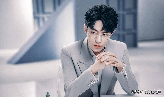 The Well known Host Talked About Xiao Zhan Mr Xiao Who Stepped Out Of the-well-known-host-talked-about-xiao-zhan-mr-xiao-who-stepped-out-of