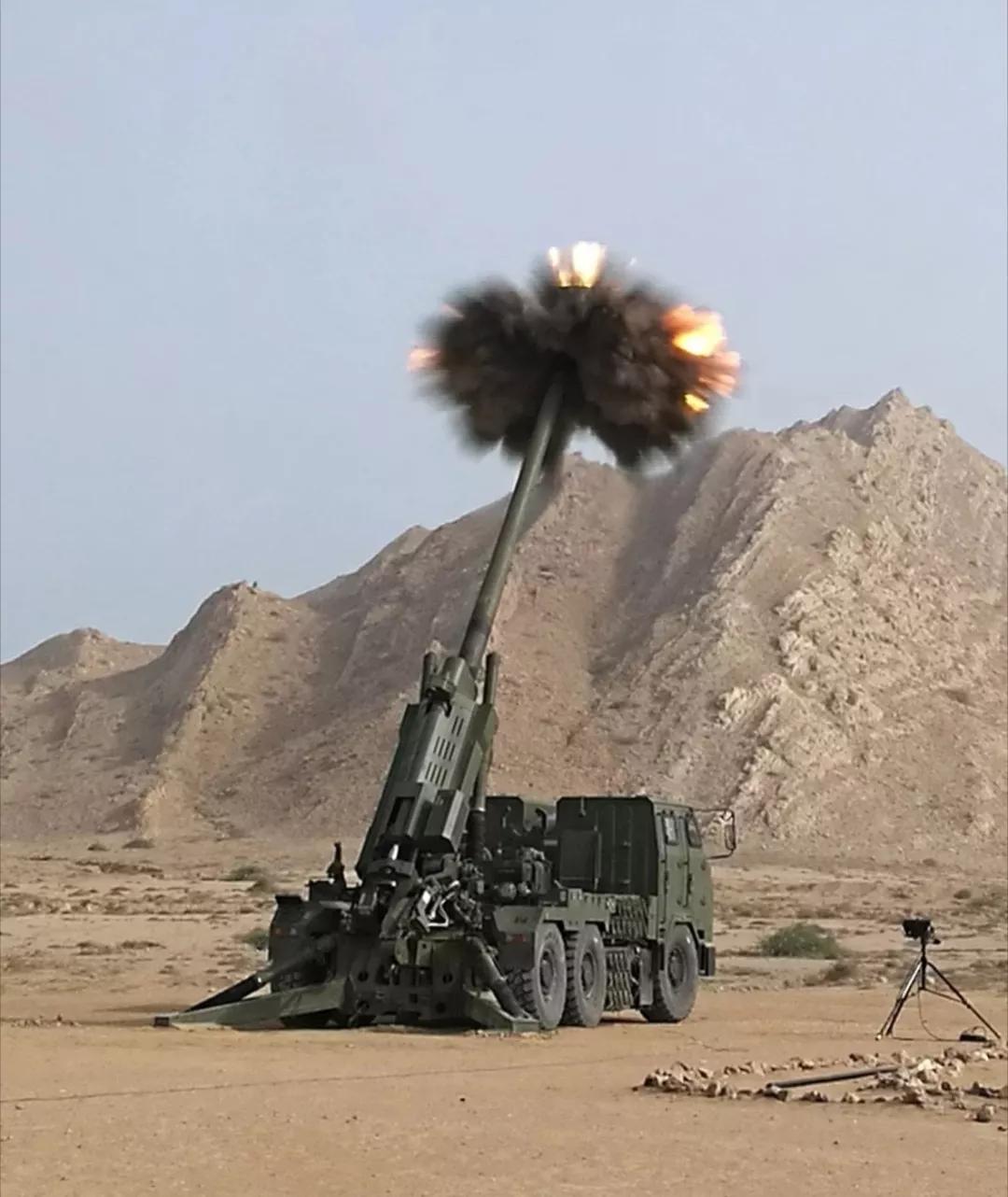 Fully firepower on plateaus and mountains, PCL181 truck gun fired at ...
