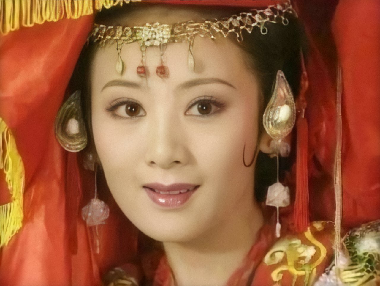 The goddess Li Lin: the first marriage failed, the second marriage with ...