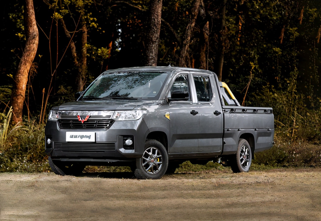 The people's Wuling is here again, with a 2-meter-long cargo ...