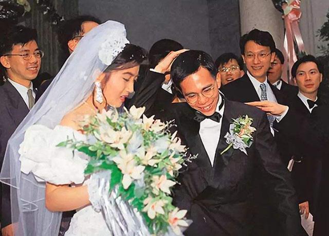 Li Ka-shing's daughter-in-law, Wang Liqiao, gave birth to three ...