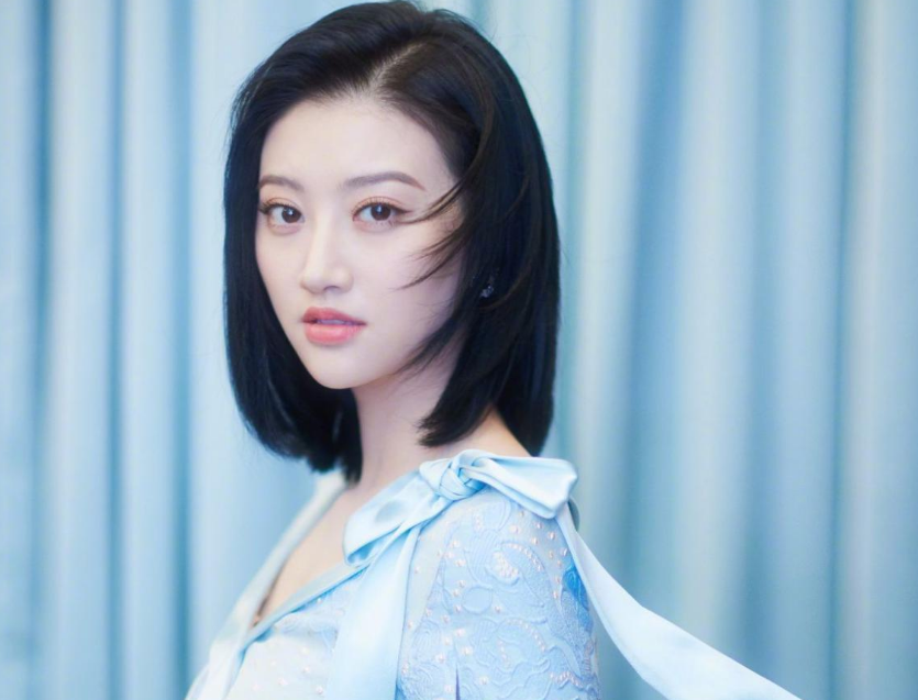 Not afraid of being ugly, just afraid of looking "uncharacteristic ...