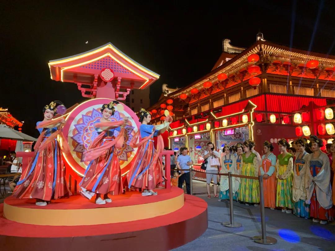 Datang Everlasting City: This "Great Tang Dynasty" night view, as you ...