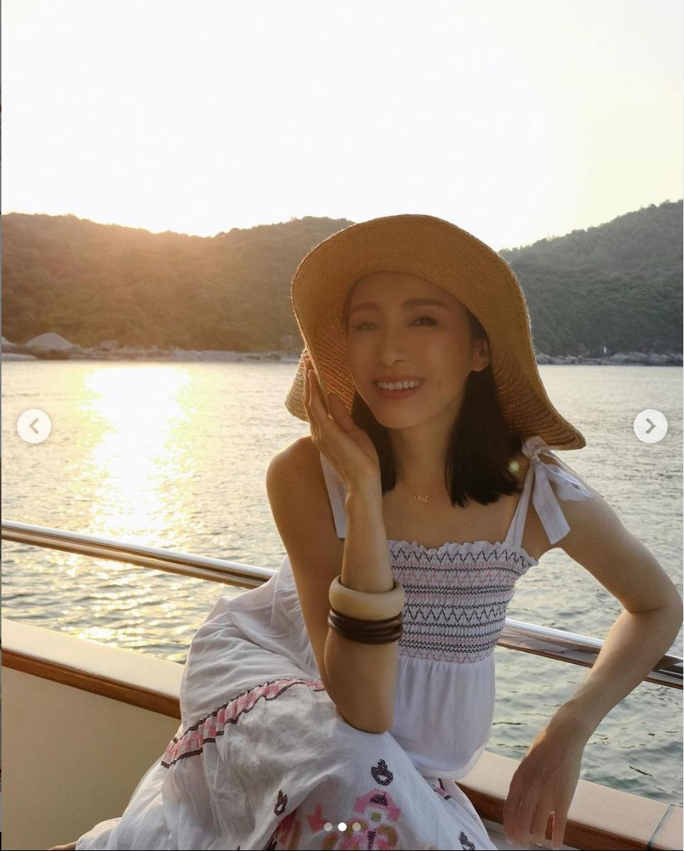 Gigi Lai Is 50 Years Old Her Face Is The Same Her Figure Is Slender