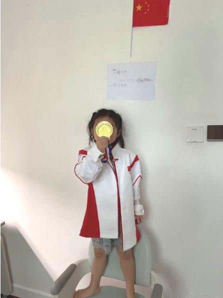 Guo Jingjing reunited with her family?Shows Huo Zhongyan diving, looks ...