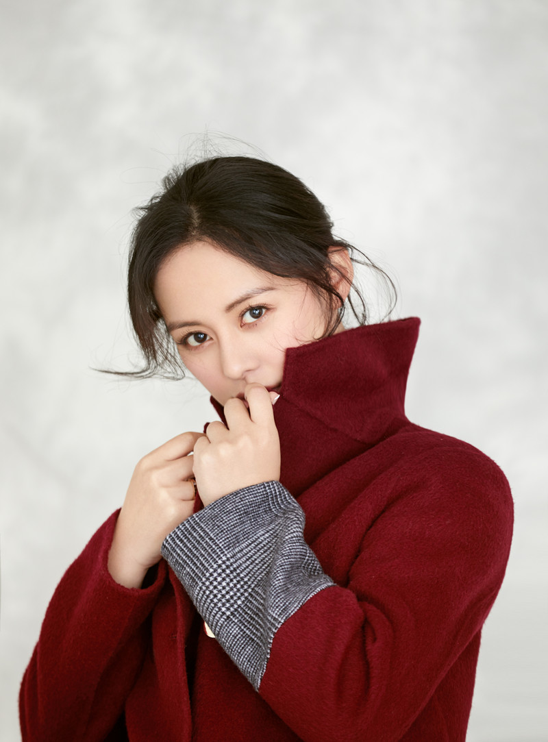 Wang Like exposes the feminine portrait of Huang Wenxiu - iNEWS