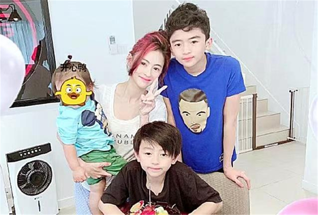 Zhang Bo Zhi three sons exposed, the color is more than 2 brothers ...