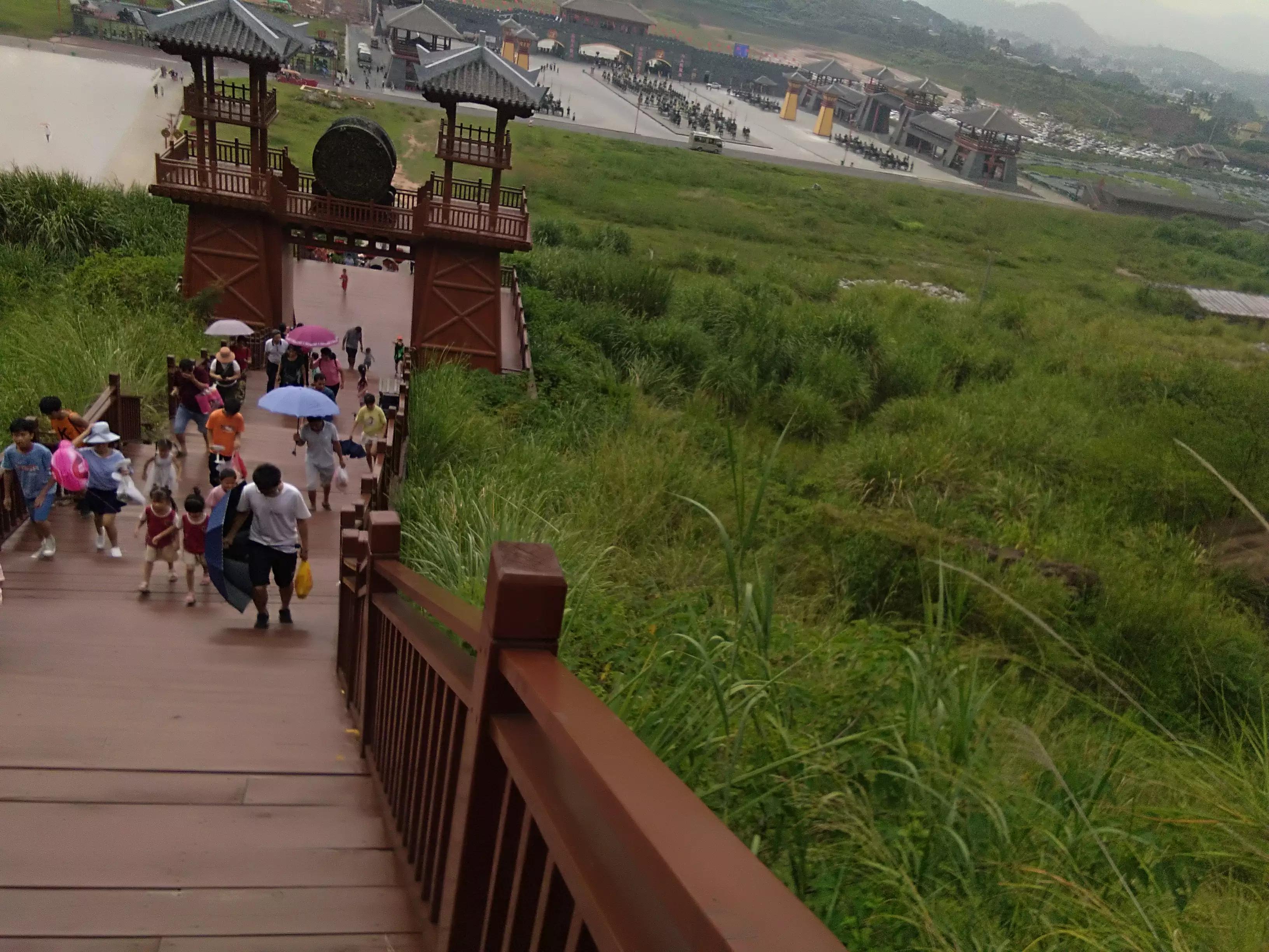 Beiliu Tongshiling Scenic Area is like a big stove, it is about to be ...