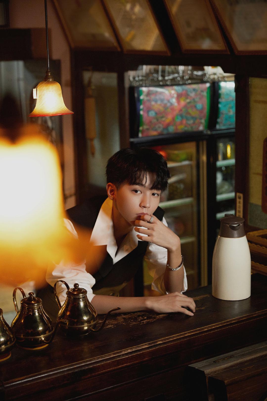 Wang Junkai was "publicly executed" on the night of Weibo, and the sand ...