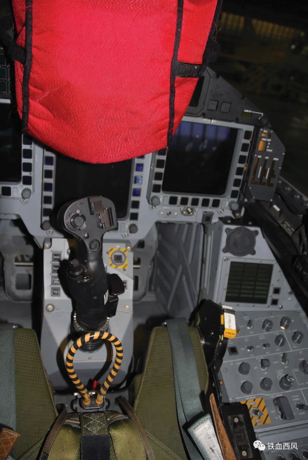 The cockpit of the "Typhoon" fighter - iNEWS