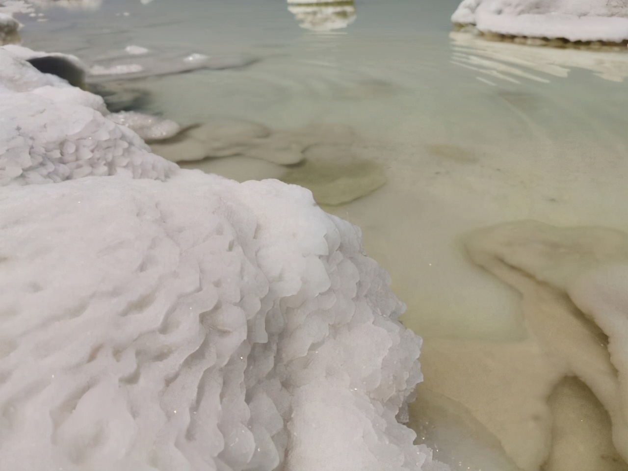 How terrible is Lake Natron, called "The River Styx"? Animals fall into ...