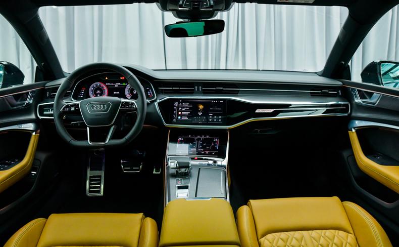 Without the big back, air suspension is standard, is the SAIC Audi A7L ...