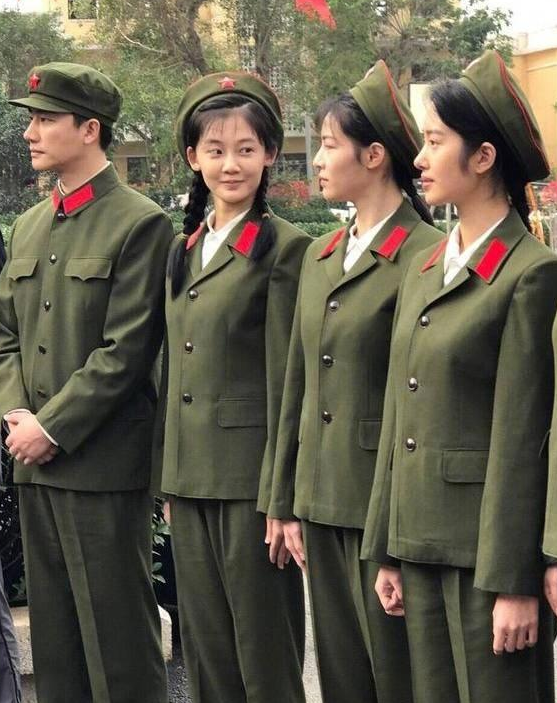 The charm of Chinese military uniforms is so great that not only the ...