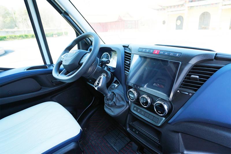 Take you up, walk into the Falcon No. 2, the National VI imported Iveco ...