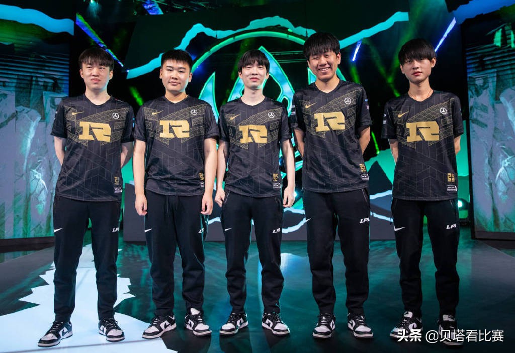 RNG ushered in the first show of the summer season, the MSI champion ...