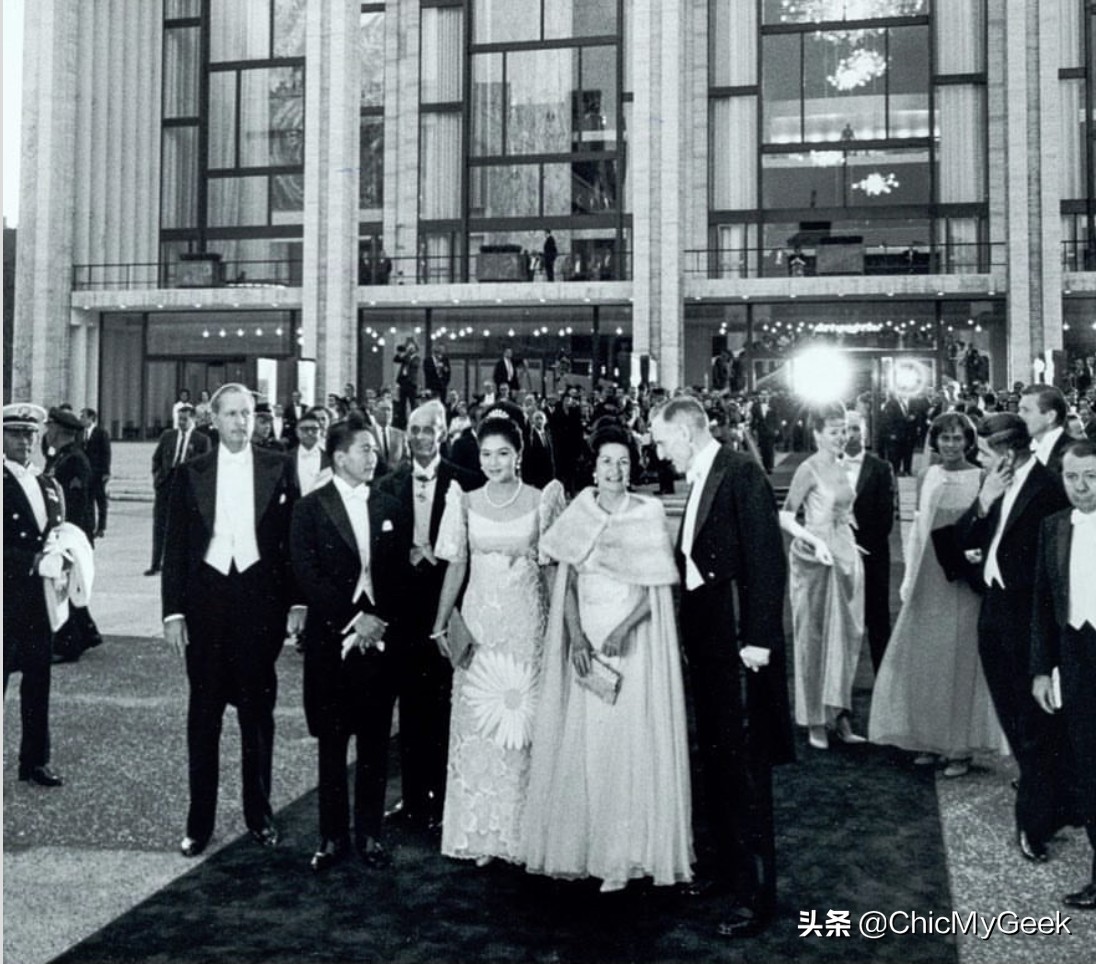 The fifth generation daughter of the Rockefeller family! A top ...