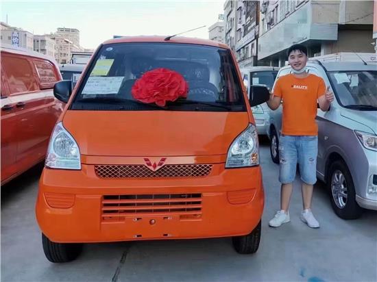 Wuling Rongguang EV Cargo Customized Cars Enjoy Multiple Rights - iNEWS