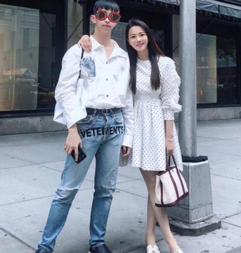 Yi Neng Jing Son 19-year-old birthday, black nails too alternative ...