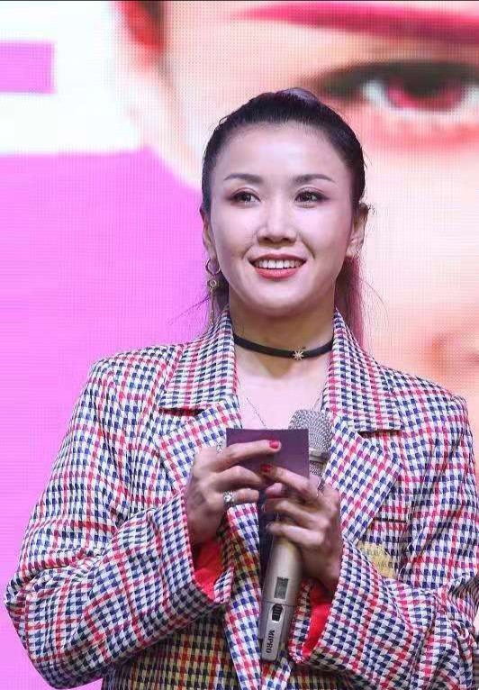 Wang Rong is rare to show his business performance, and the blessing is ...