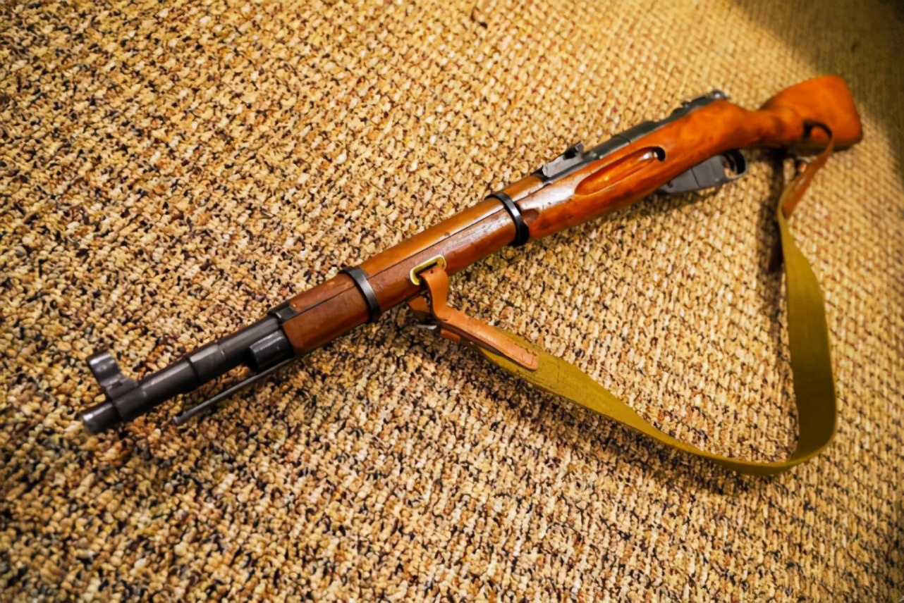 The Type 53 rifle appeared in the United States. Why is the scale only ...