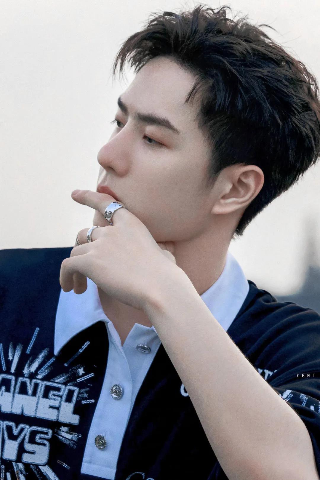 Xiao Ba broke the news: Xu Kai, Cheng Yi, Yang Mi, Wang Yibo - iNEWS